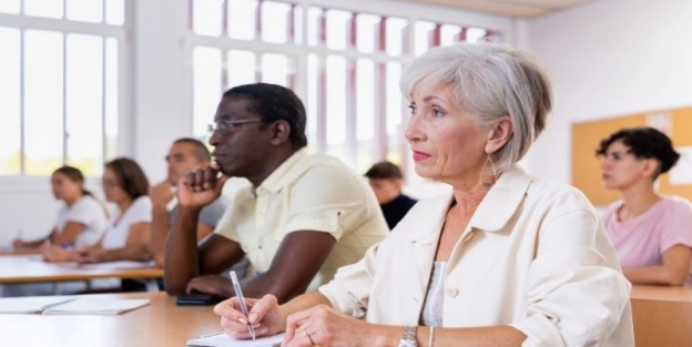 oaksblvd.com - Senior Living Communities That Offer Lifelong Learning ...